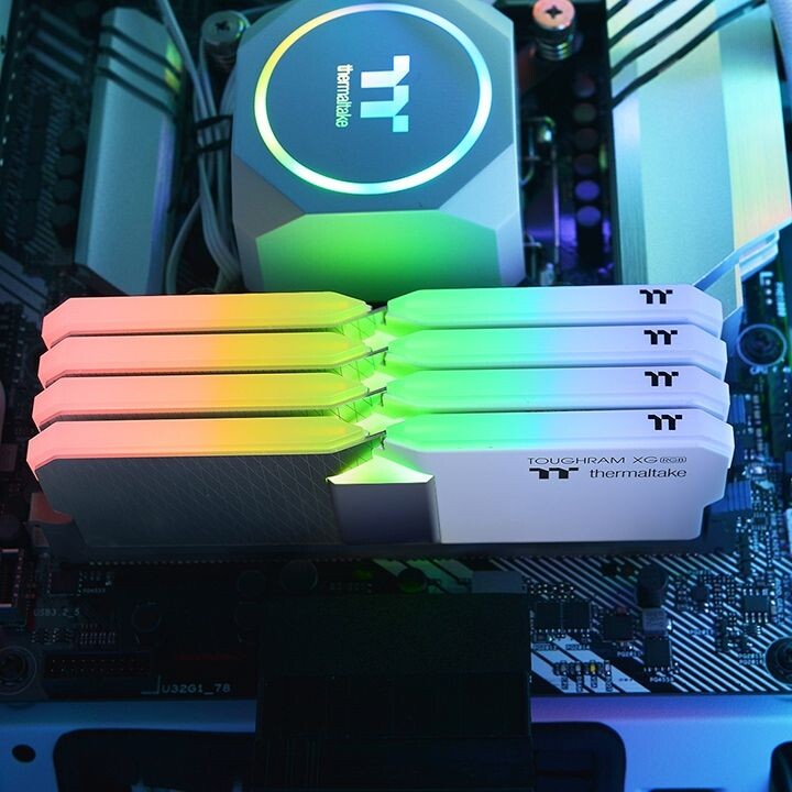 RAM Thermaltake TOUGHRAM XG RGB White 64GB (32GB x 2) DDR4-4000