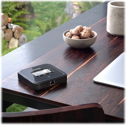 NETGEAR Nighthawk MR5200 M5 5G WiFi 6 Mobile Router